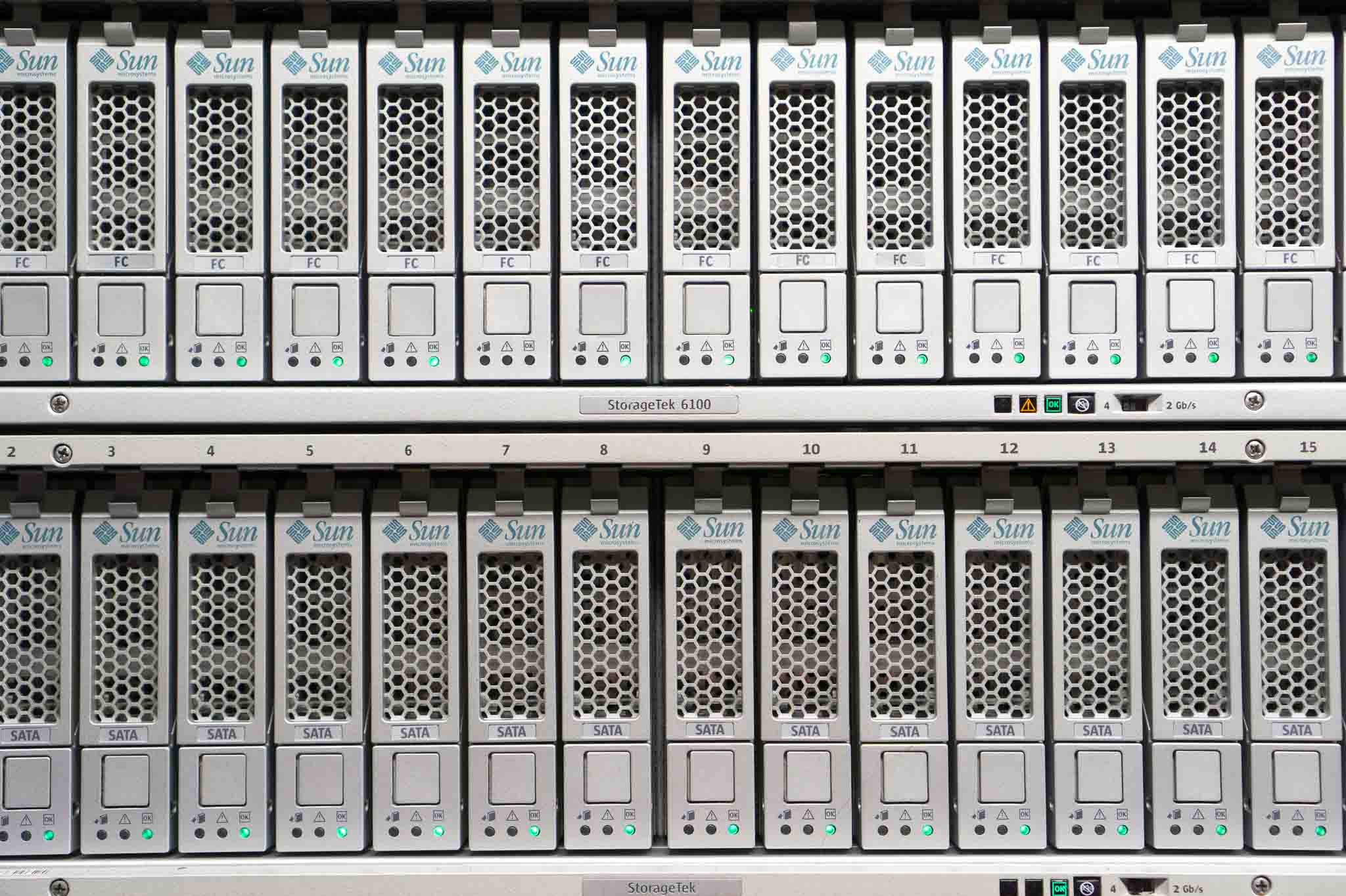 StorageTek 6100 Storage Array – Zit Seng's Blog