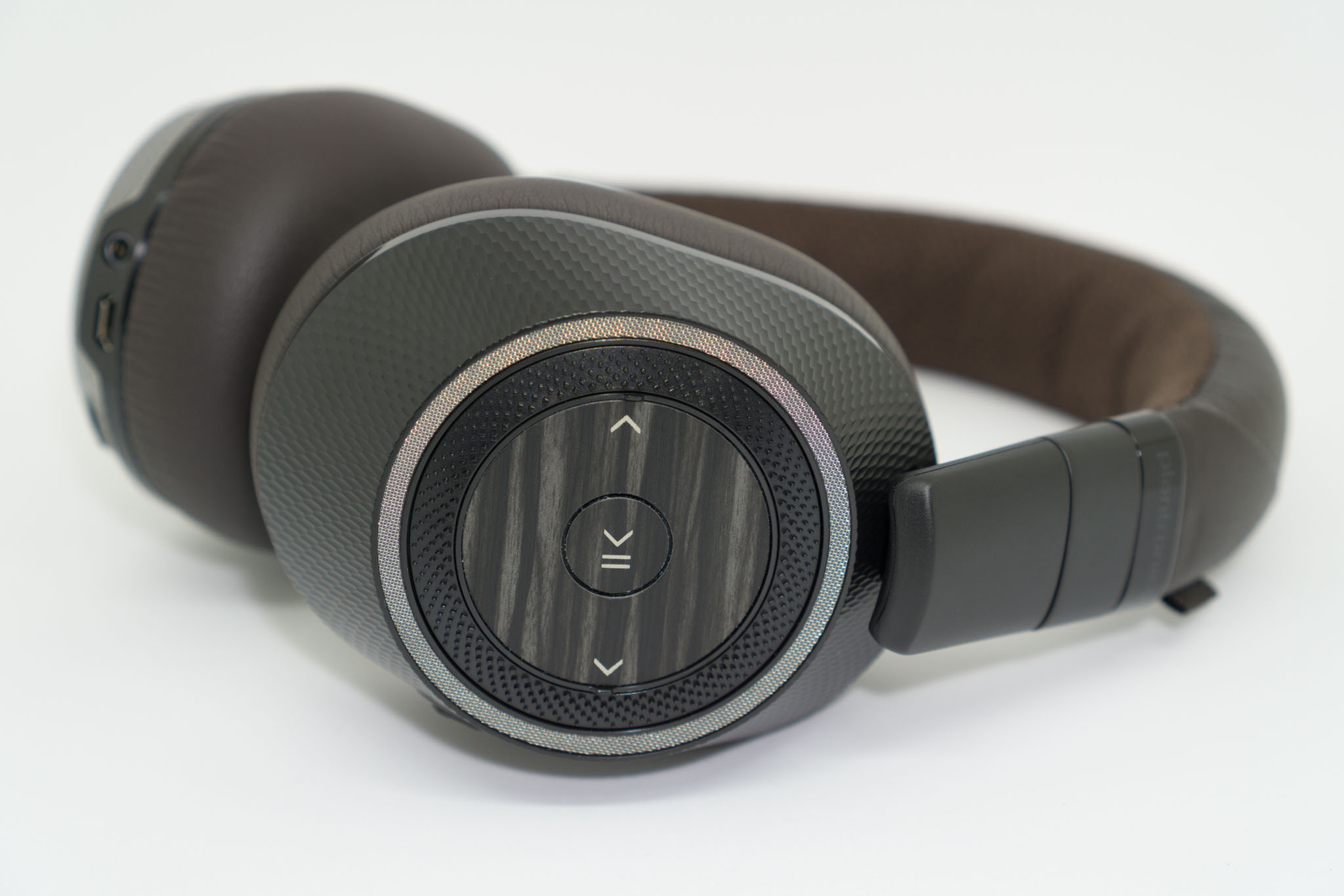 Plantronics BackBeat PRO 2 – Zit Seng's Blog