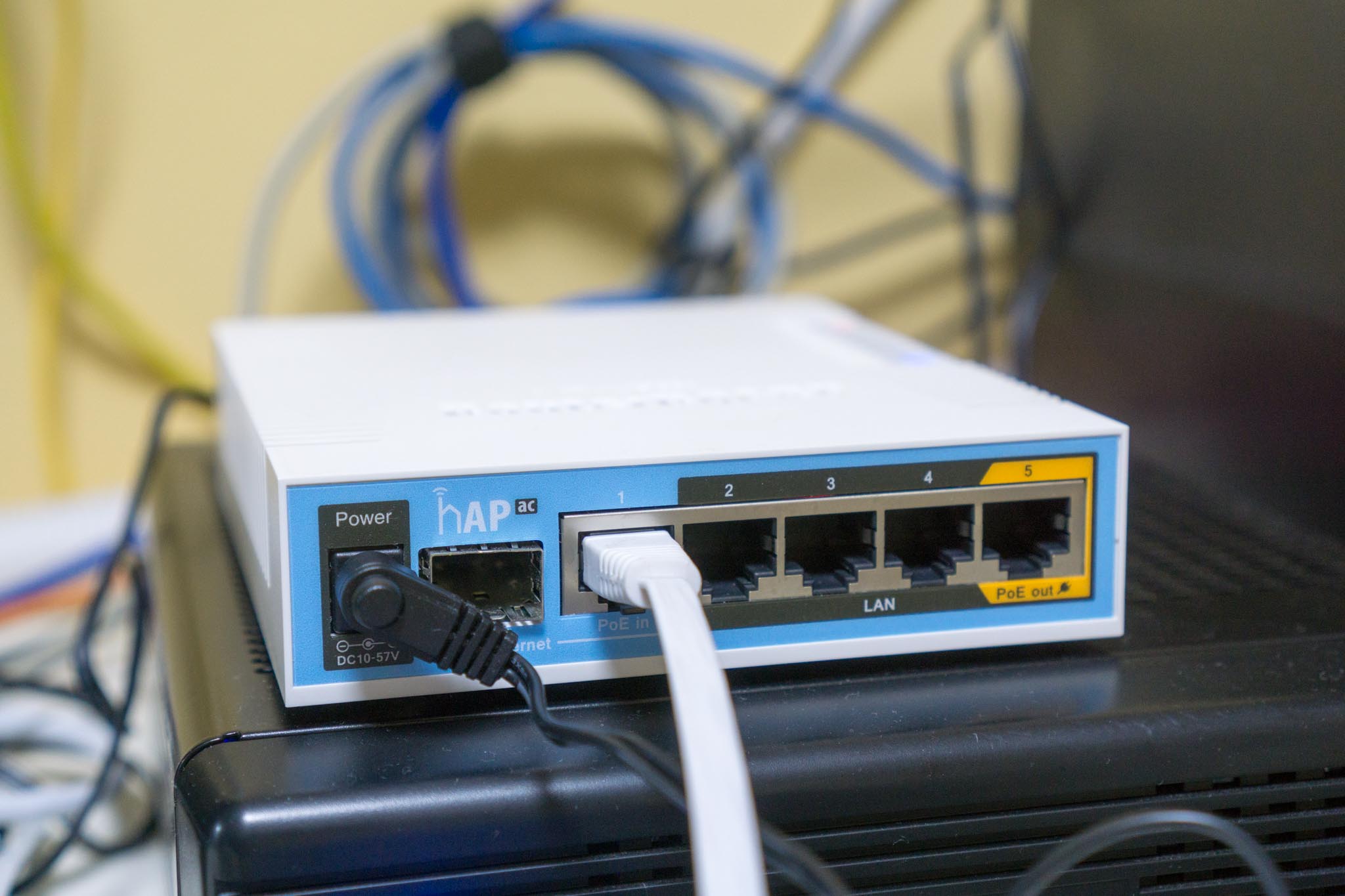 Quick Look at MikroTik hAP ac Wi-Fi Router – Zit Seng's Blog