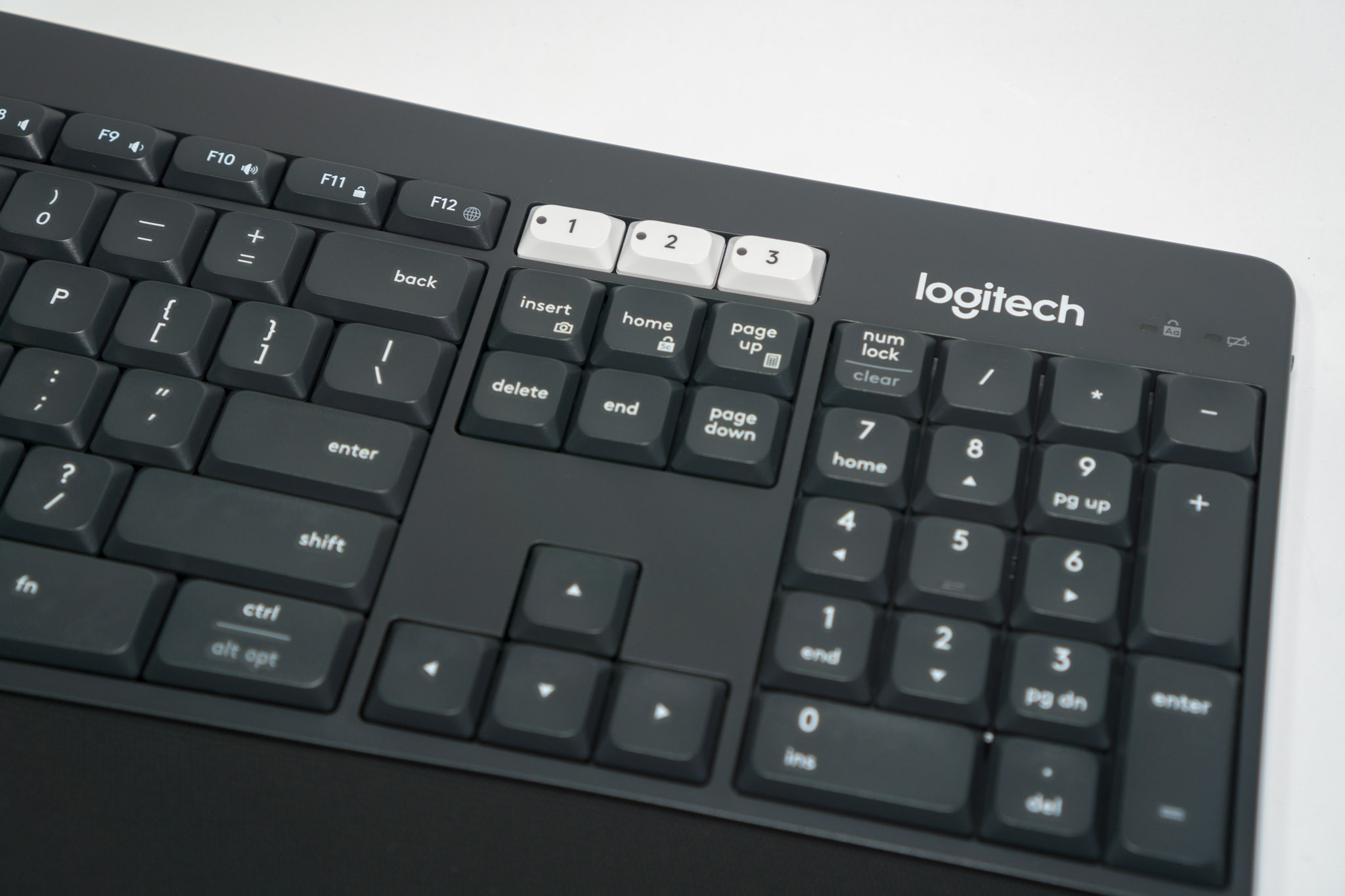 Logitech MK850 Performance Keyboard and Mouse Review – Zit Seng's Blog
