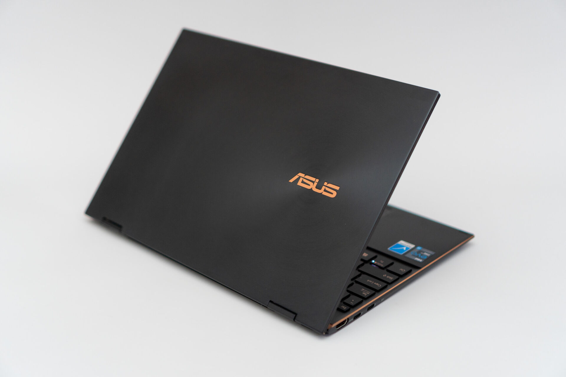 ASUS ZenBook Flip S UX371 – Zit Seng's Blog