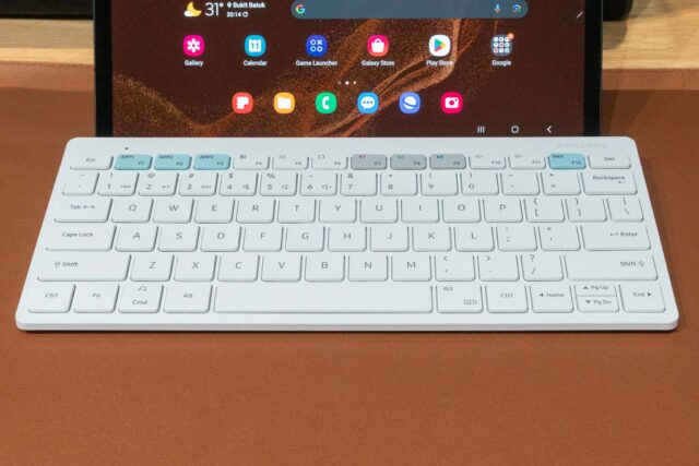 Samsung Smart Keyboard Trio 500 – Zit Seng's Blog