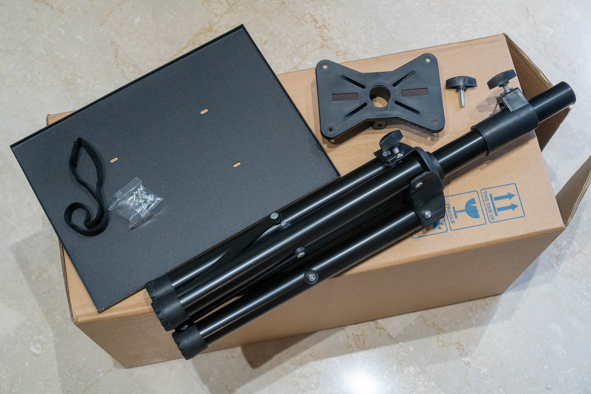 LUMOS AURO V2 Projector – Zit Seng's Blog