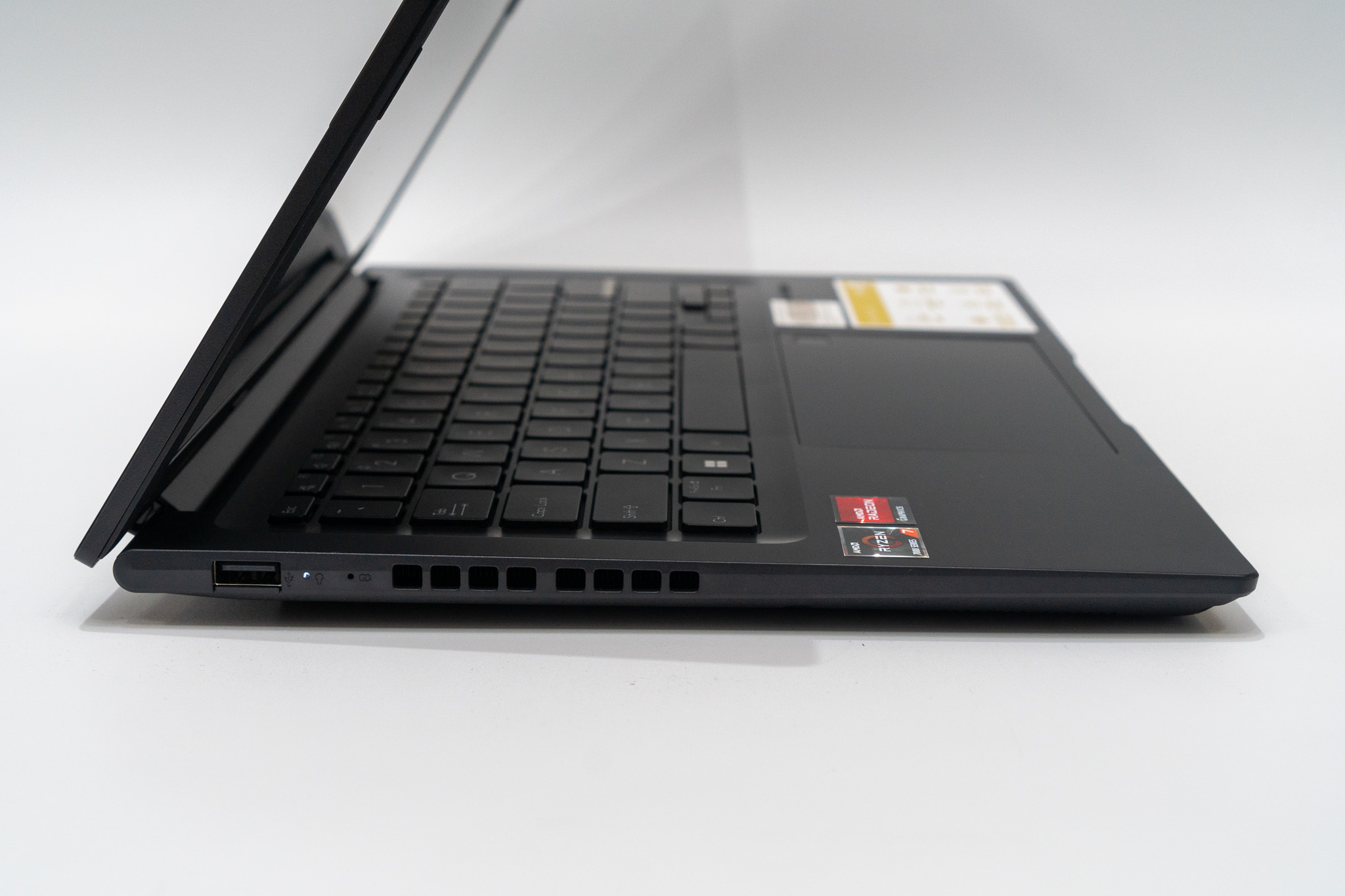 ASUS Vivobook 14 M1405 – Zit Seng's Blog