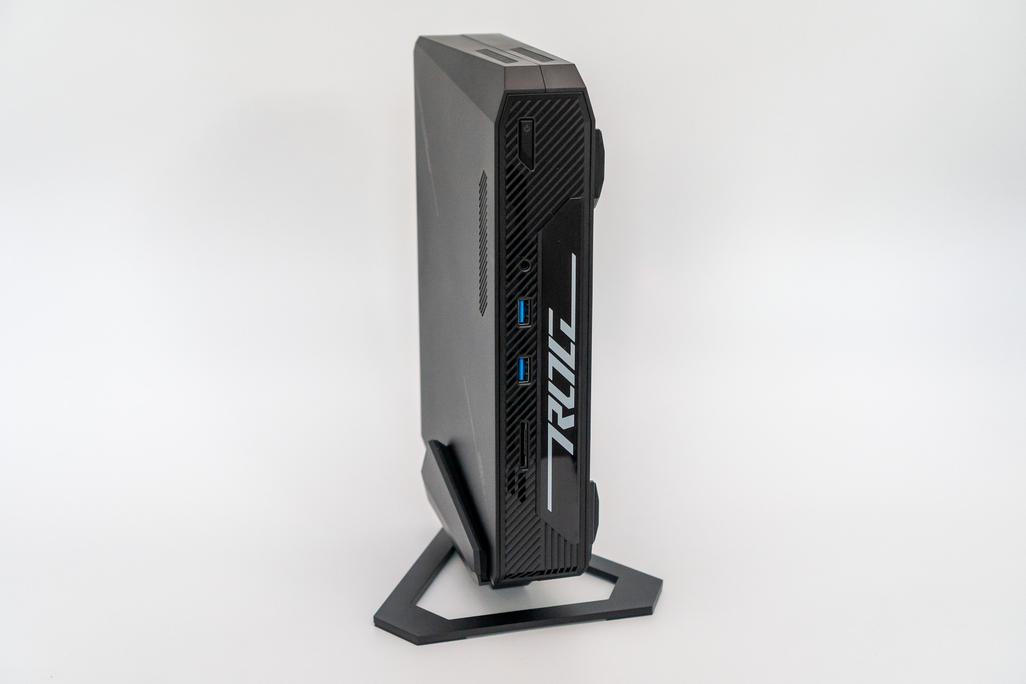 ASUS NUC ROG 970 – Zit Seng's Blog