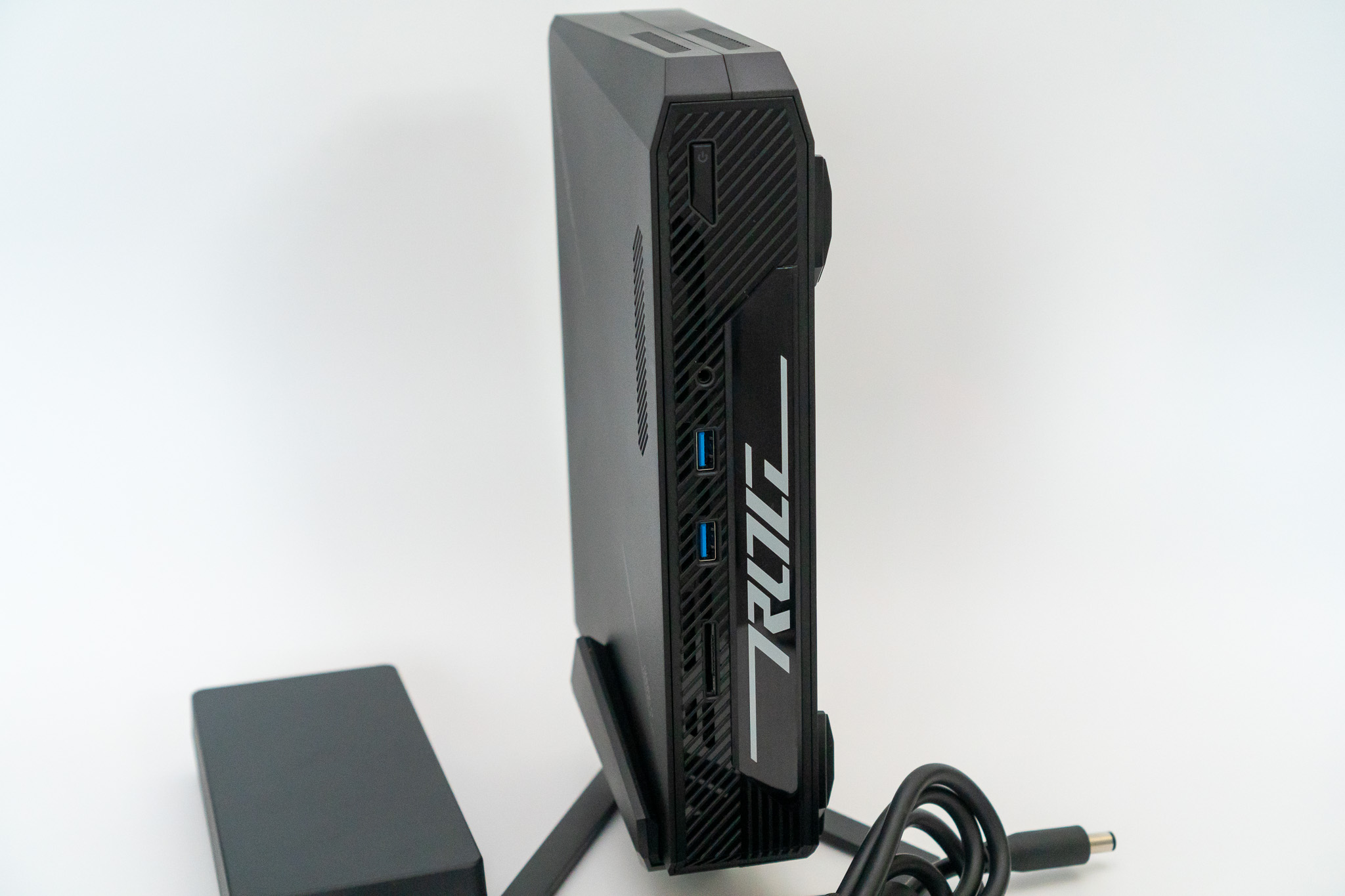 ASUS NUC ROG 970 – Zit Seng's Blog