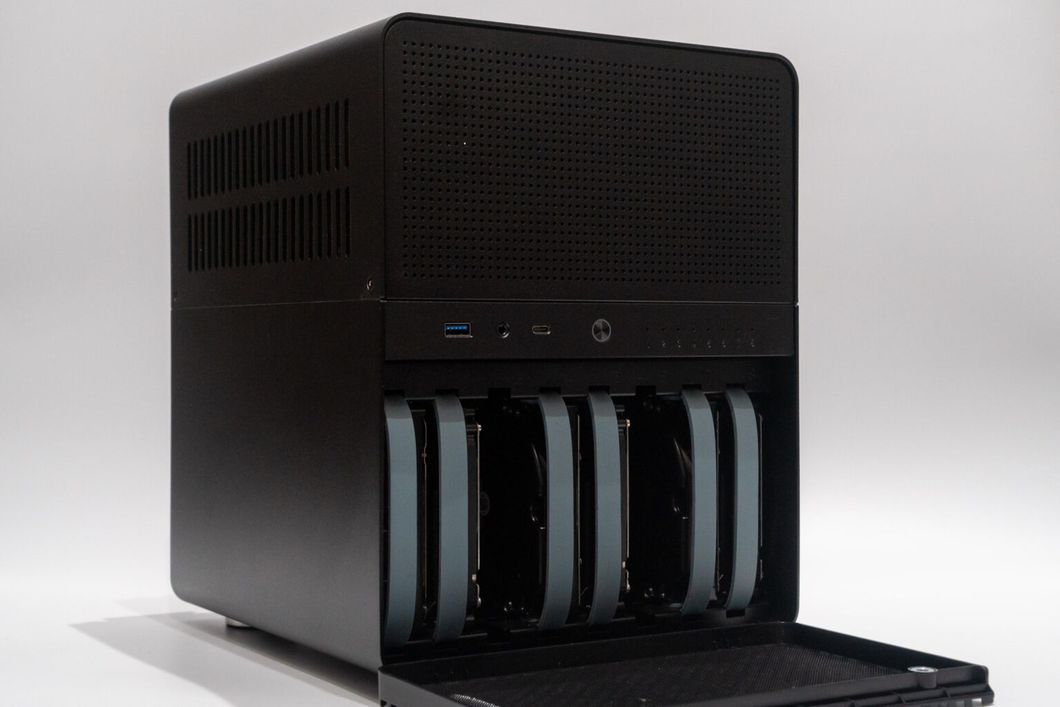 Ultimate 2025 NAS Build – Zit Seng's Blog